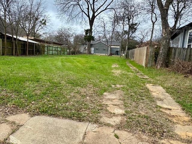 706 N Della Ave, Tyler, TX 75702 | MLS #26000 | Compass