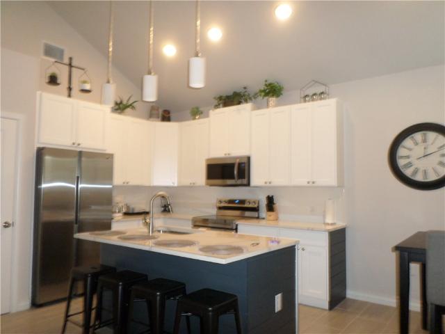 706 N Gagon St, Rockport, TX 78382 | MLS #460512 | Compass