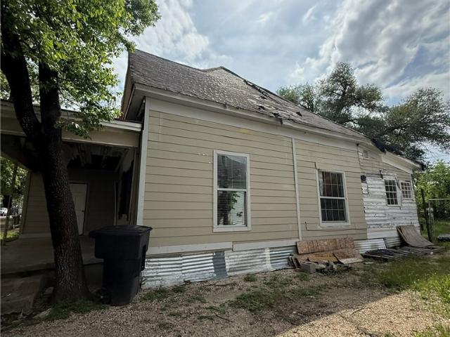 706 N Main St, Temple, TX 76501 | MLS #611195 | Compass
