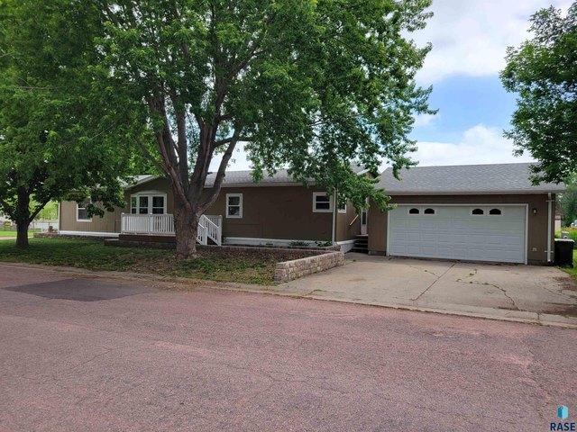 706 N Mallard Pl, Sioux Falls, SD 57107