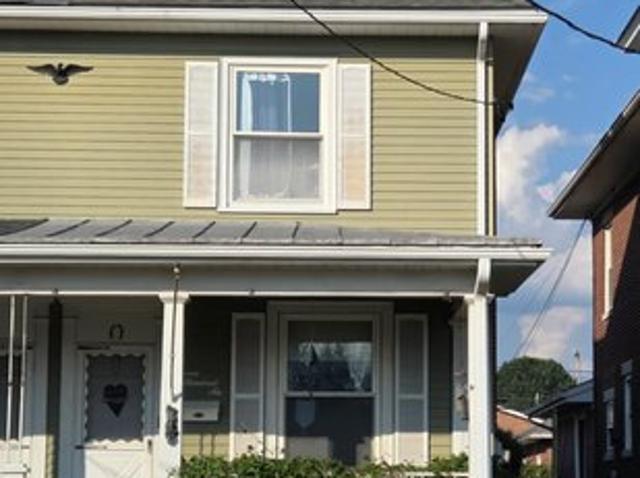 706 N Railroad St, Palmyra, PA 17078