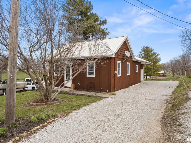 706 N State St, Roanoke, IL 61561 | Compass