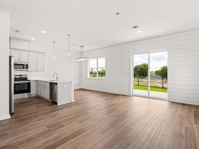 706 N Sycamore St Unit 712, Hico, TX 76457