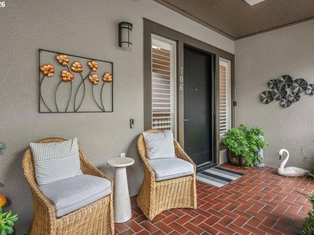 706 NW Westover Ter, Portland, OR 97210