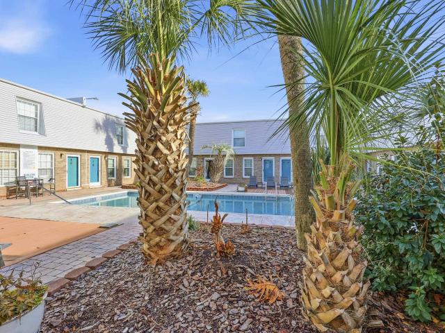 706 S 28th Ave. S 11