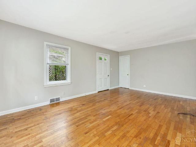 706 S Campus Avenue