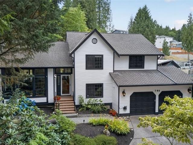 706 S Davies Rd, Lake Stevens, WA 98258
