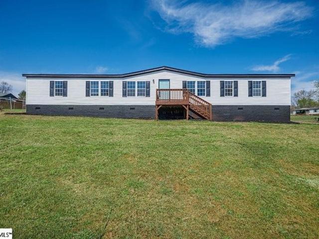 706 Sapphire Ct, Inman, SC 29349