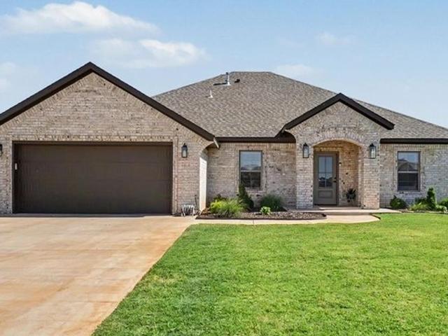 706 Sheryl Ln, Altus, OK 73521