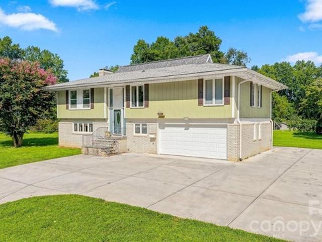 706 Springdale Rd, Statesville, NC 28677