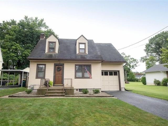 706 Stones Crossing Rd, Palmer Township, PA 18045