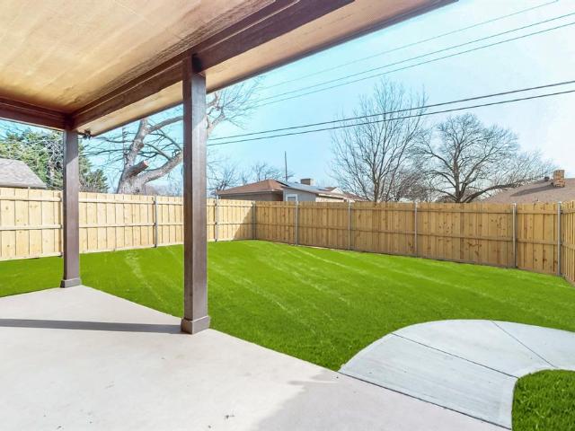 706 Poinsettia Dr, Lancaster, TX 75146 | MLS #21288