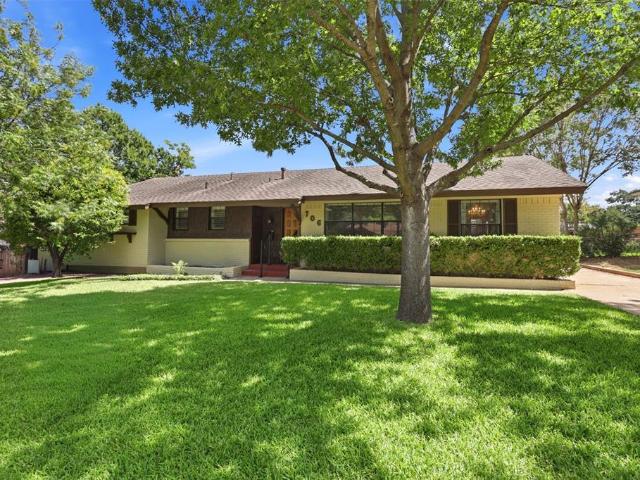 706 Peach Tree Lane