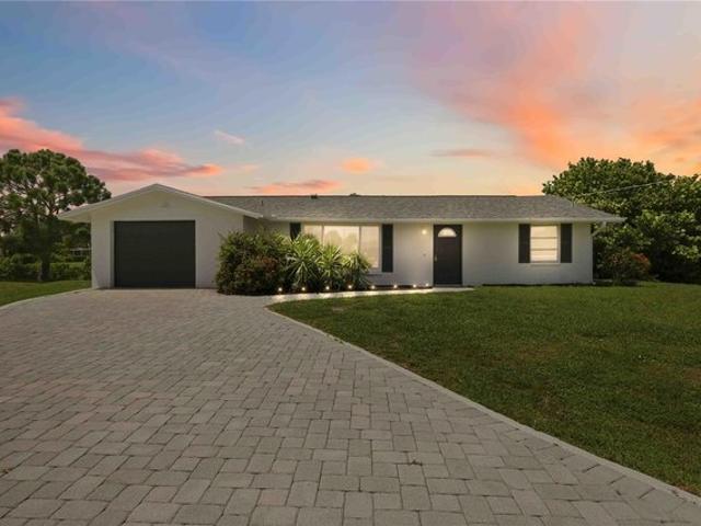706 Quail Ct, Nokomis, FL 34275