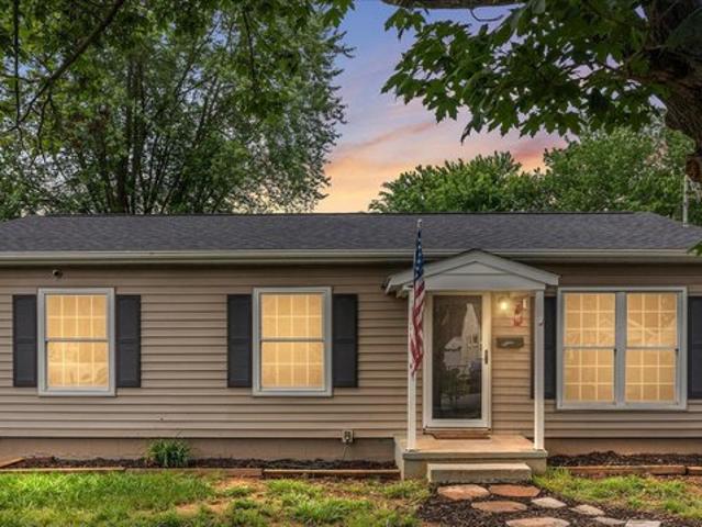 706 W 14th St, Front Royal, VA 22630