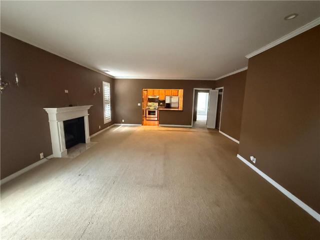 706 W 1st Street