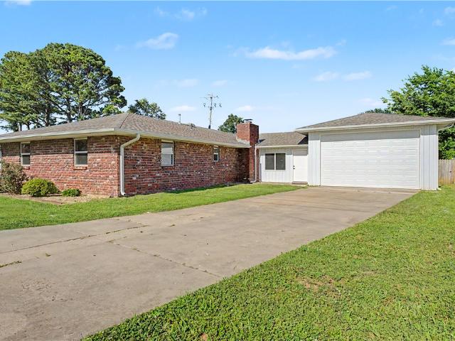 706 W Will Rogers Drive