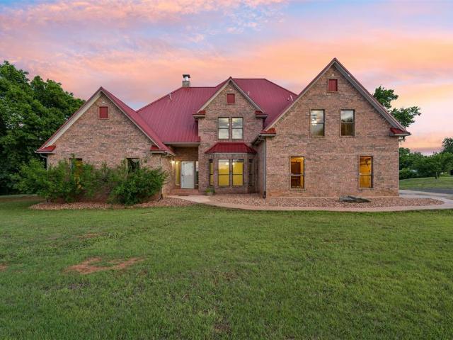 706 W Chestnut Road