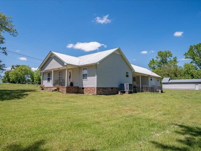 706 Tingle Trapp Rd, Lawrenceburg, TN 38464