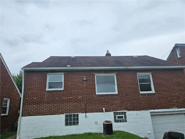 706 Upston St Front