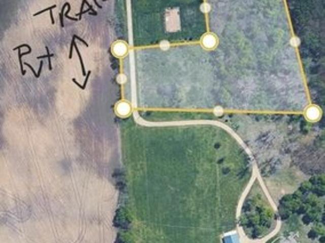 7075 Clinton Trl, Clarksville, MI 48815