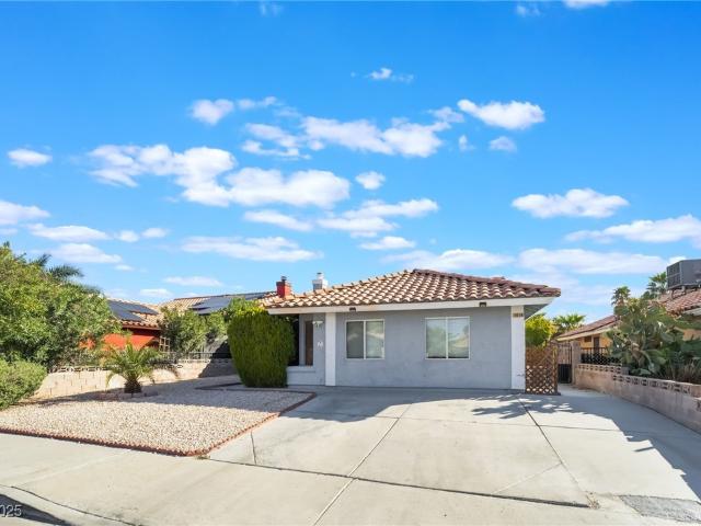 7076 Gunslinger St, Las Vegas, NV 89119 | MLS #2735 | Compass