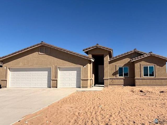 7077 E 45 St, Yuma, AZ 85365