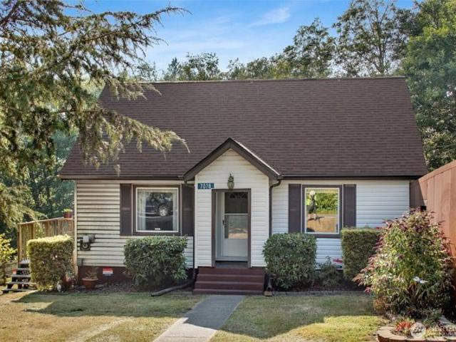 7078 Ershig Rd, Bow, WA 98232