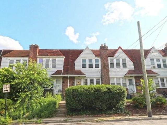 7078 Ruskin Ln, Upper Darby, PA 19082
