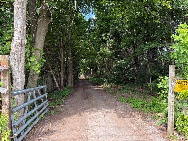 7079 Ferstler Rd, Kirkville, NY 13082