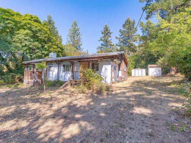 7079 Rogue River Hwy, Rogue River, OR 97537