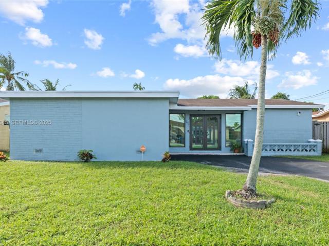 7070 NW 21st St, Sunrise, FL 33313 | MLS #A11886 | Compass