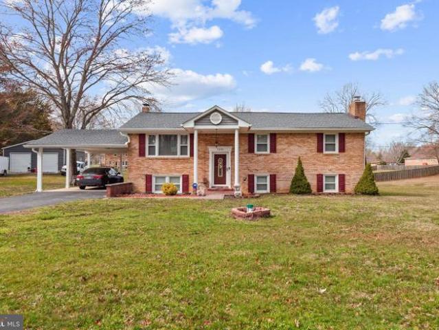 7070 Bensville Rd, White Plains, MD 20695