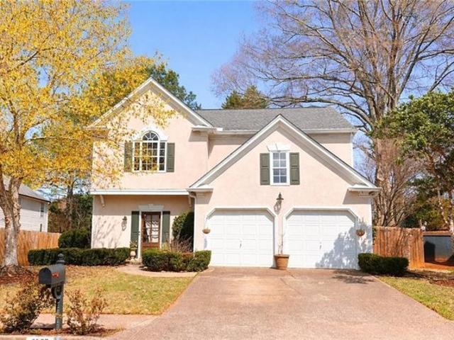 7070 Foxberry Ln, Roswell, GA 30075