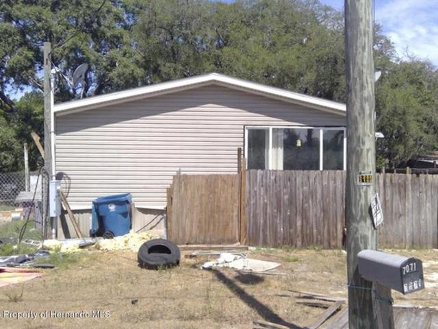 7071 Mertal St, Weeki Wachee, FL 34607
