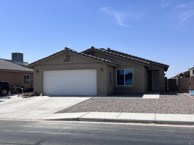 7071 E 37th St, Yuma, AZ 85365