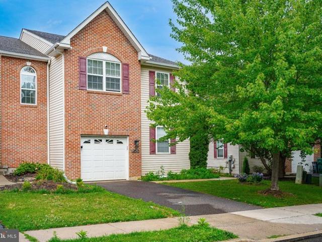 7073 Hunt Dr, Macungie, PA 18062