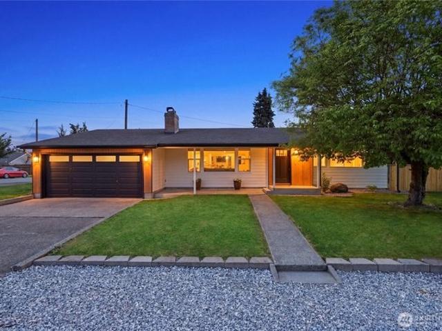707 11th Ave, Milton, WA 98354