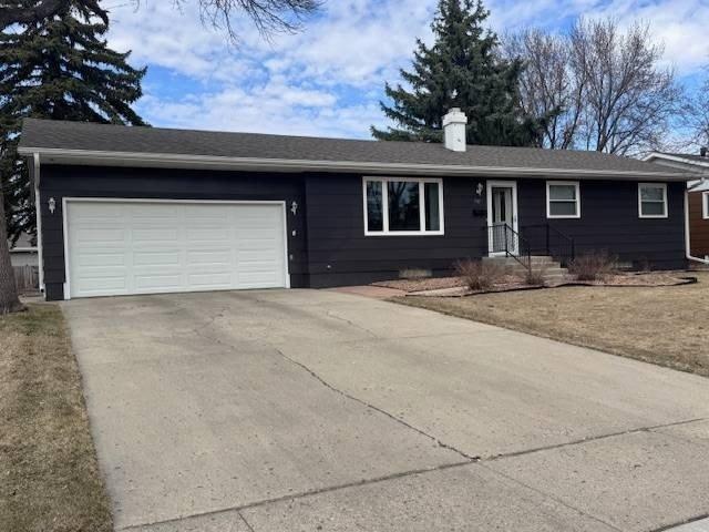 707 17th Ave NE, Aberdeen, SD 57401