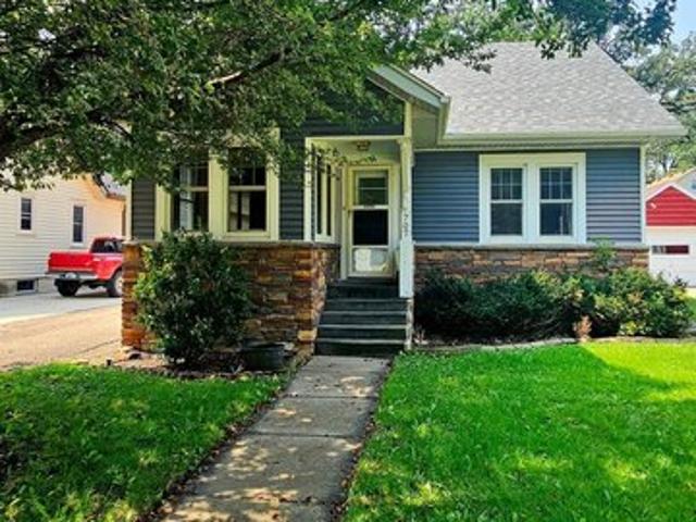 707 7th St NW, Austin, MN 55912