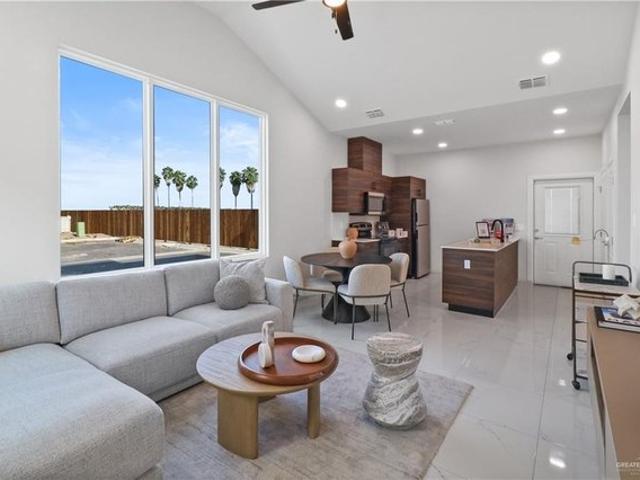 707 Coves Ln Unit 3, Weslaco, TX 78599
