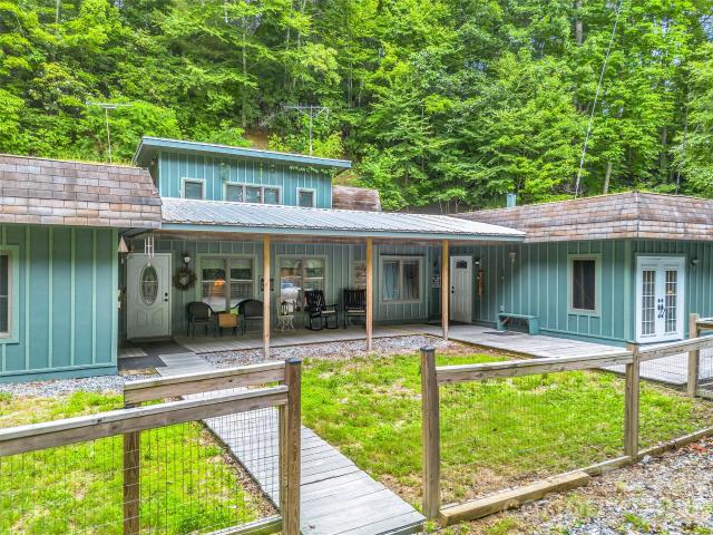 707 Cascade Trail