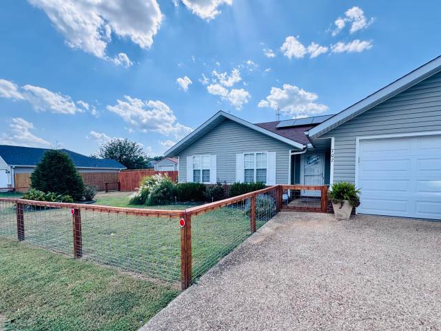 707 Ashley Court