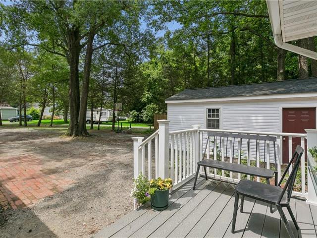 707 Beach RD