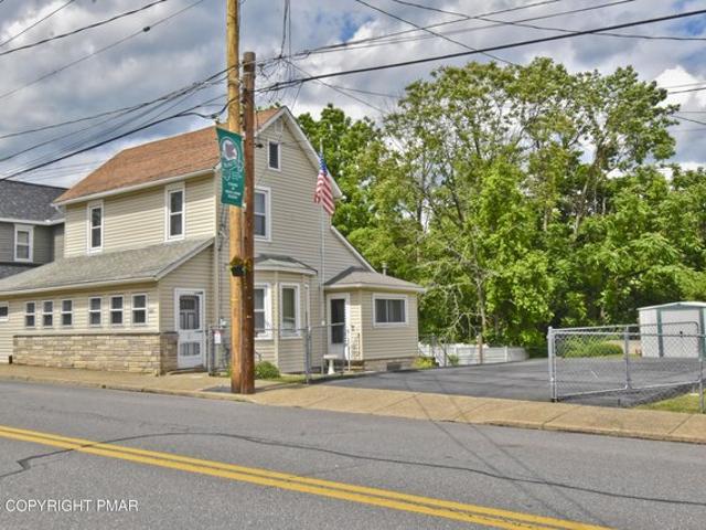 707 Garibaldi Ave, Roseto, PA 18013