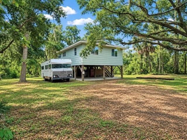 707 George St S, Tarpon Springs, FL 34688
