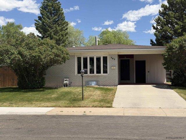 707 Gerald Pl, Laramie, WY 82070