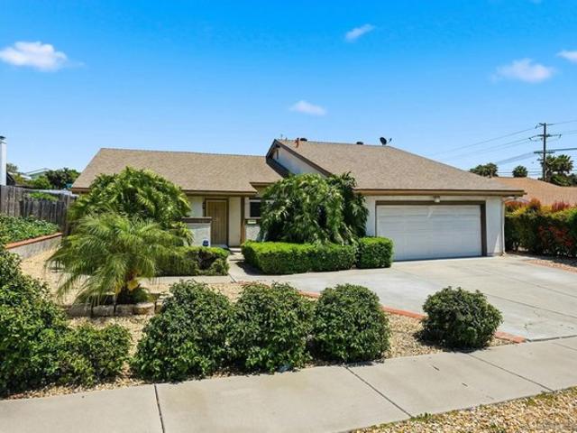 707 Granada Dr, Vista, CA 92083