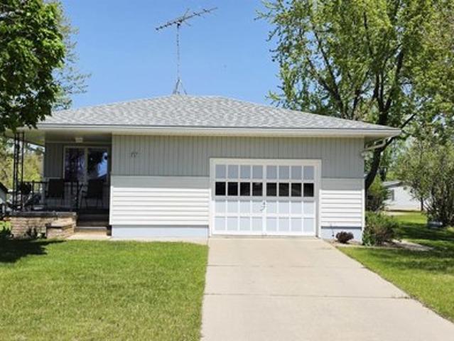 707 E 5th St, Shawano, WI 54166