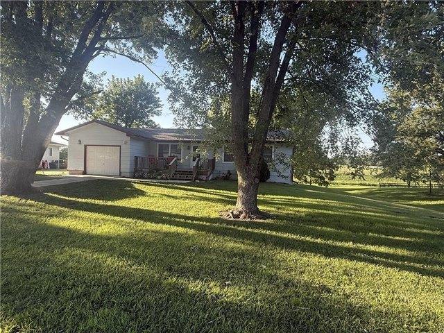 707 E 3rd St, Ottawa, KS 66067